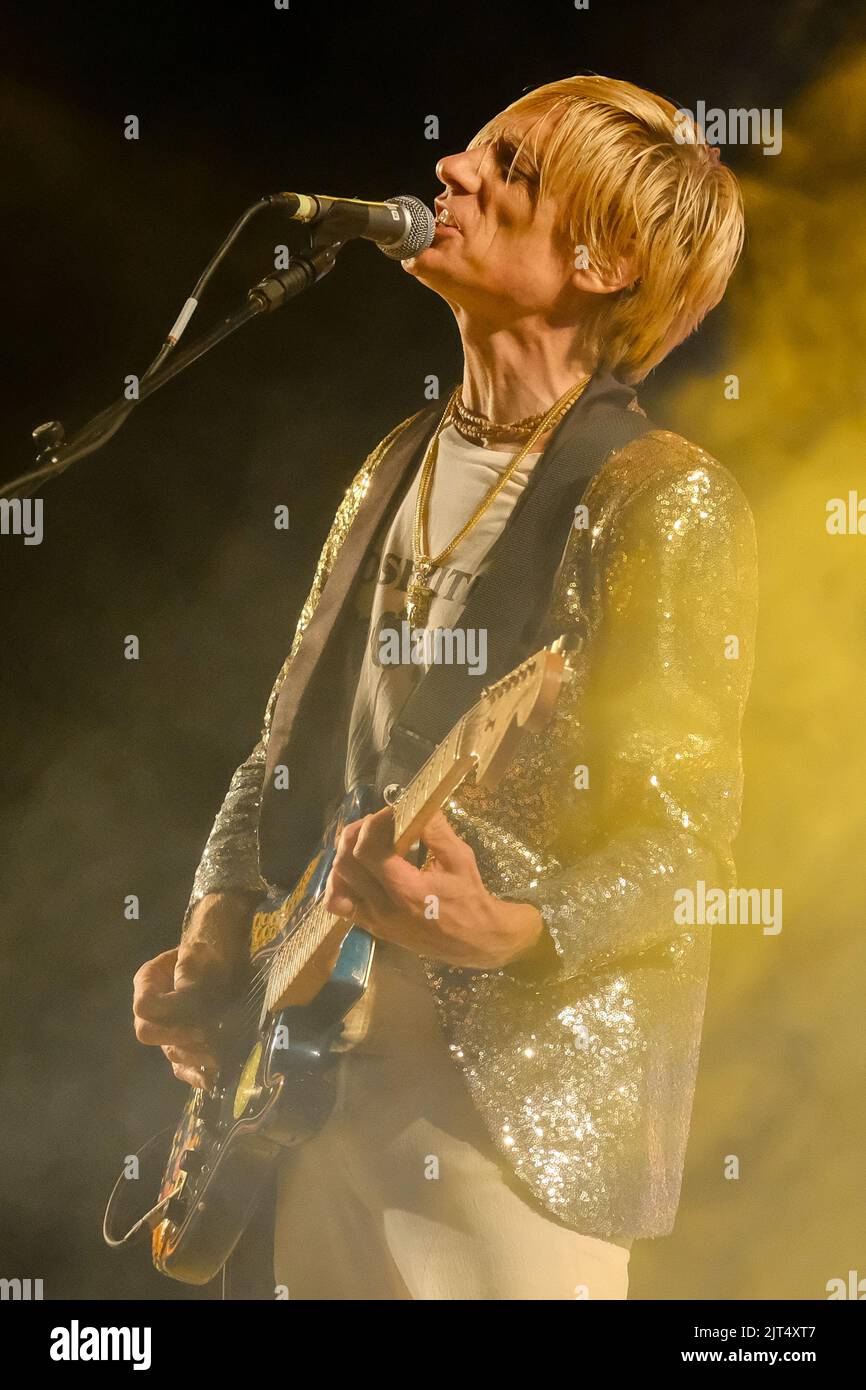 British singer-songwriter, guitarist and multi-instrumentalist Crispian ...