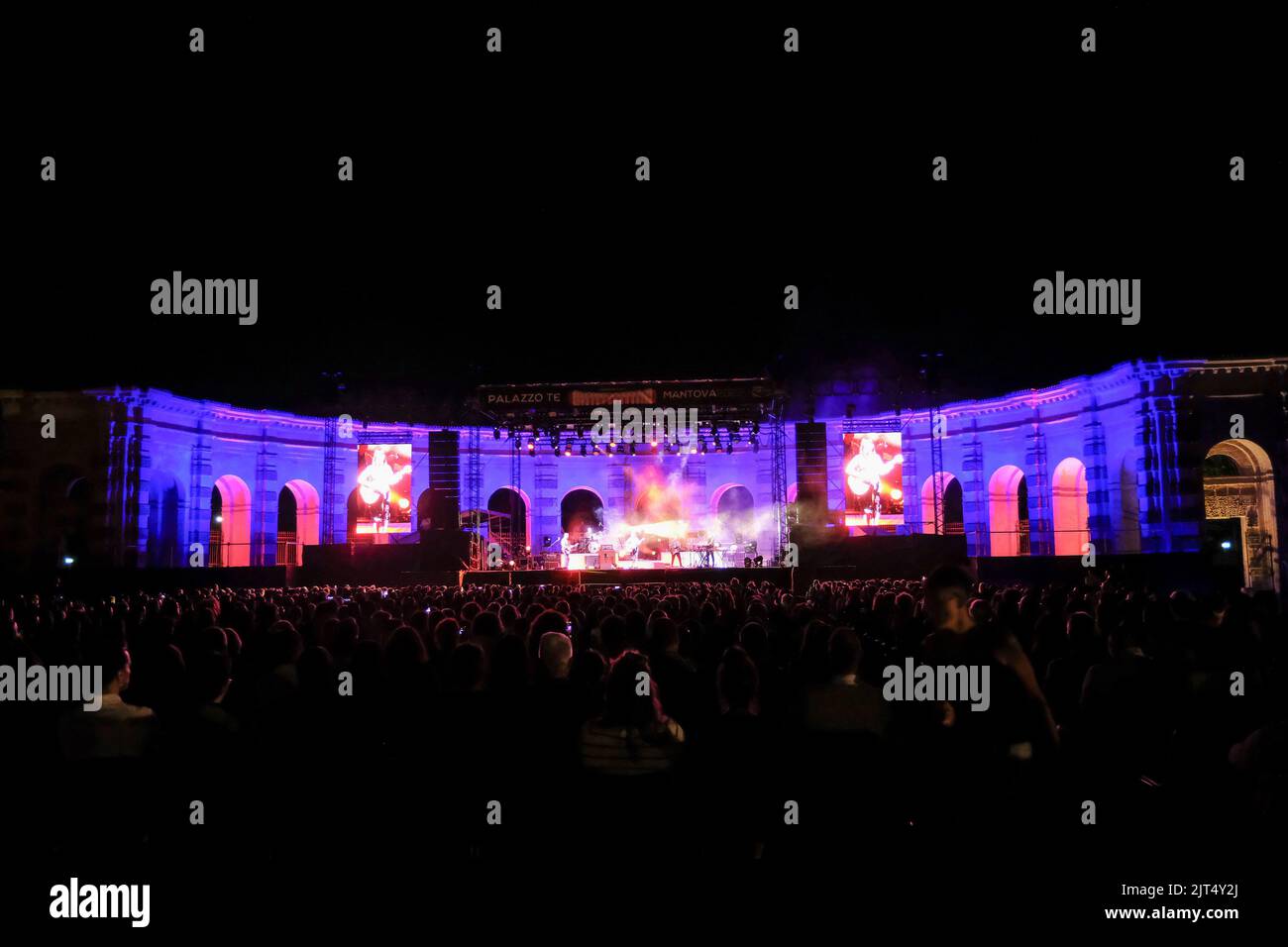 Carmen consoli esedra palazzo te hi-res stock photography and images ...