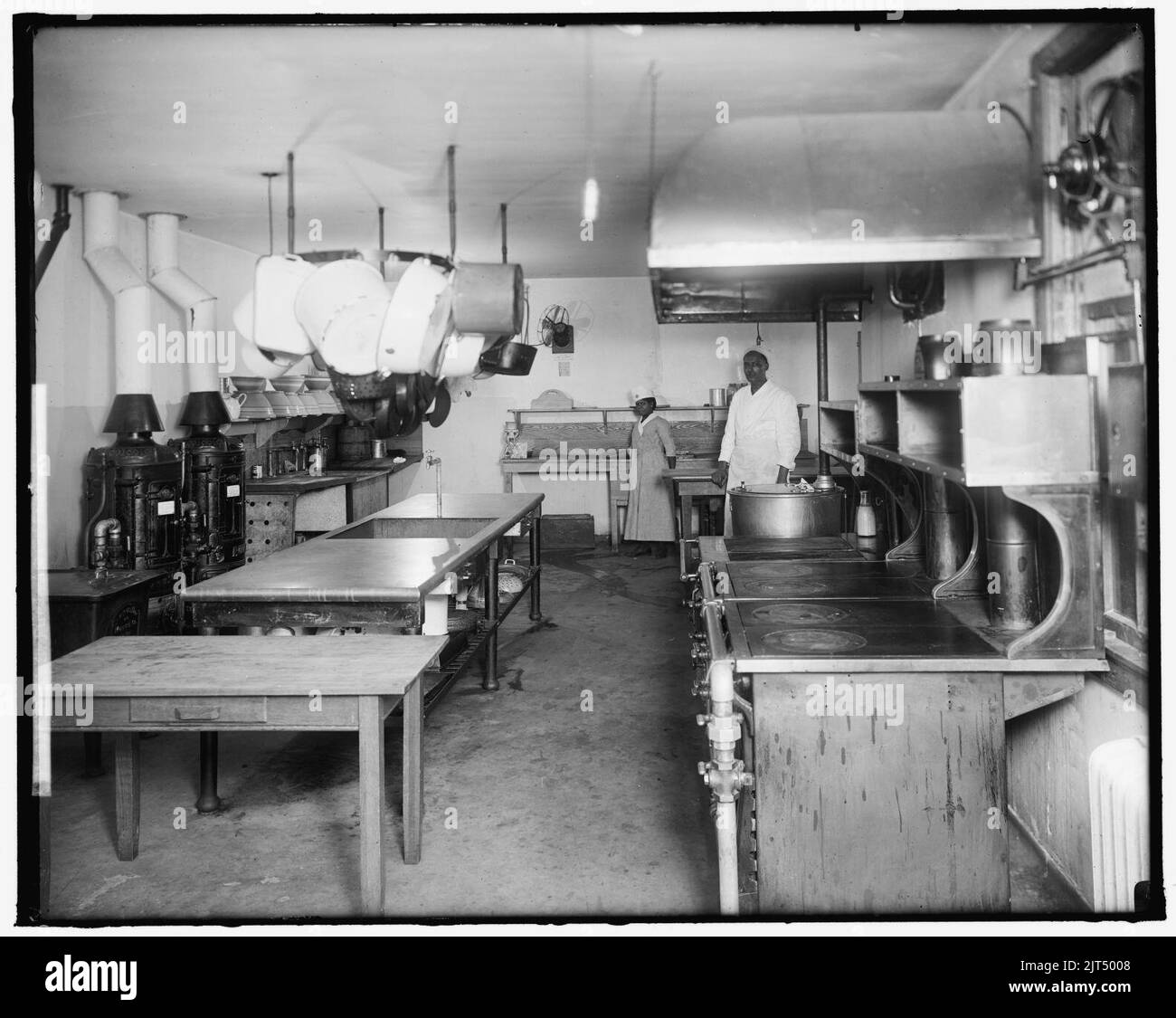 U.S. FUEL ADMINISTRATION. KITCHEN Stock Photo - Alamy