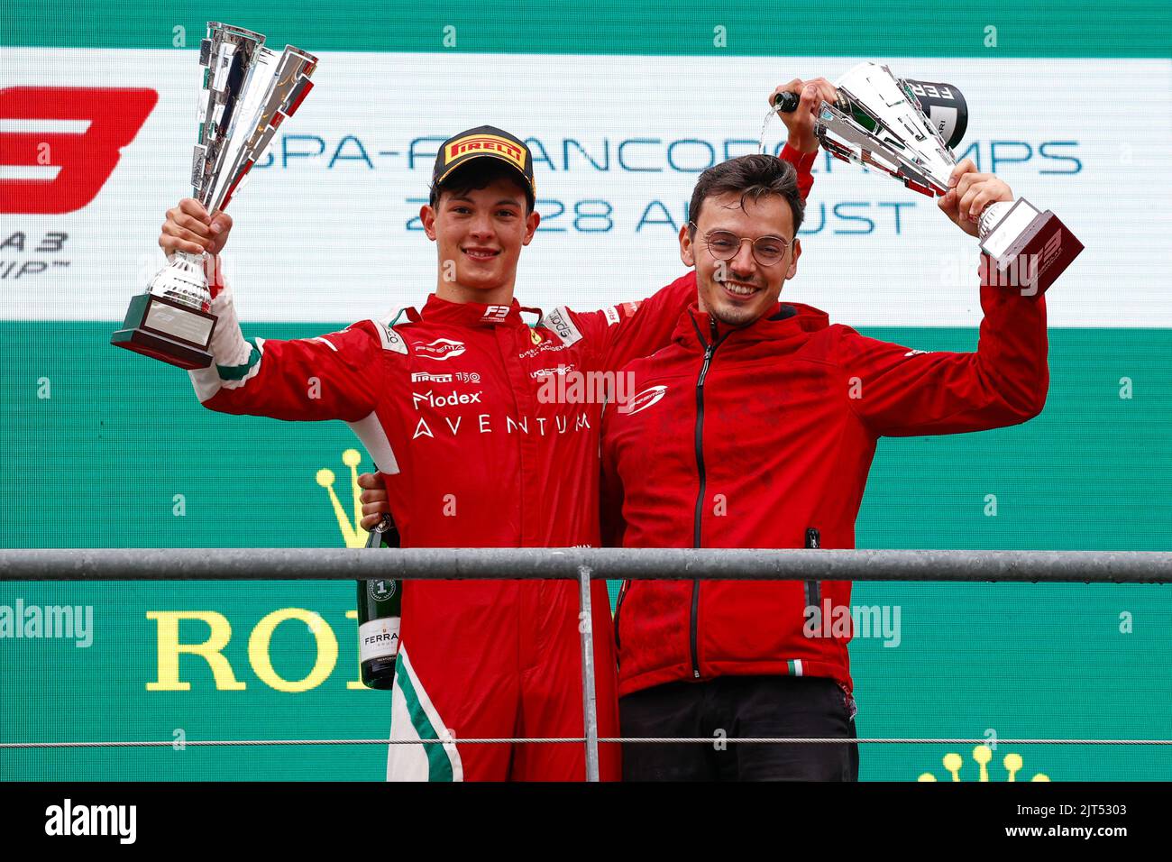 BEARMAN Oliver (gbr), Prema Racing, Dallara F3, with team ingineer ...