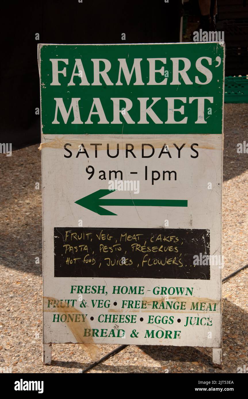 Farmers gate sign hi-res stock photography and images - Alamy