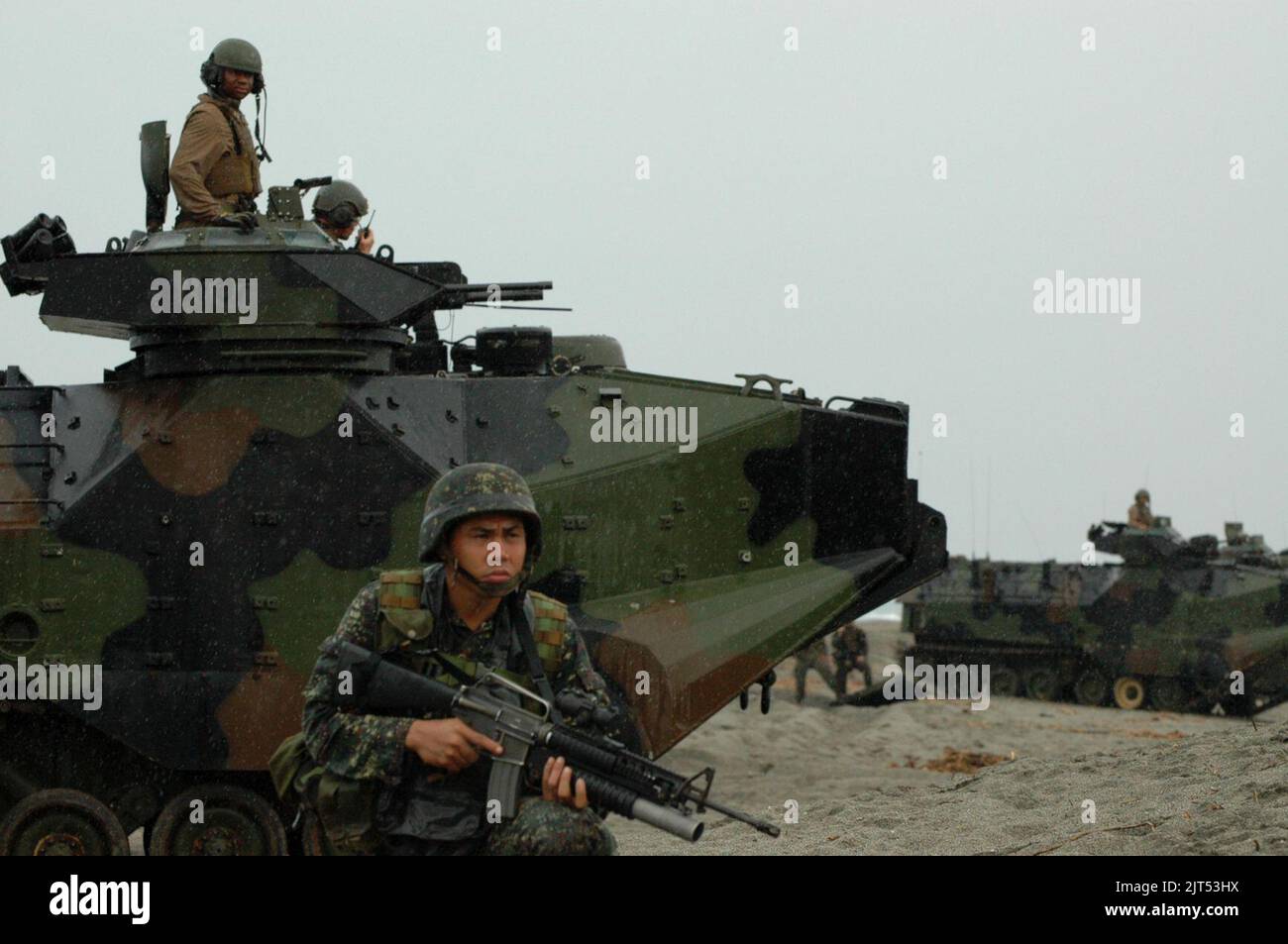 U.S. Marines assigned to Bravo Company, 1st Battalion, 8th Marine ...