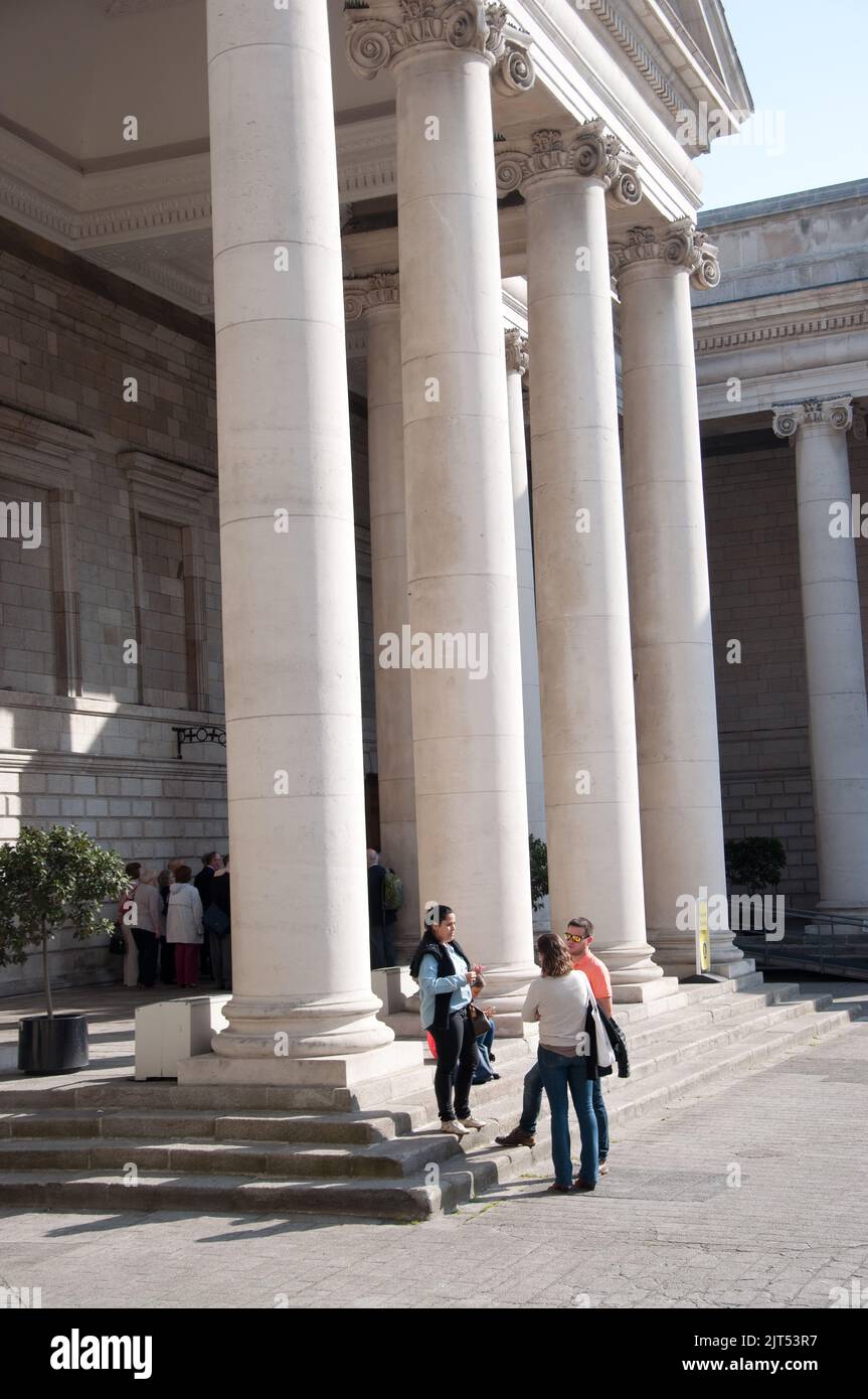 Neoclassical architecture with columns hi-res stock photography and ...