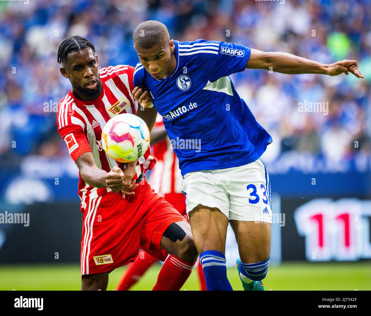 Theoson-Jordan Siebatcheu (Union), Malick Thiaw (S04) FC Schalke 04 ...
