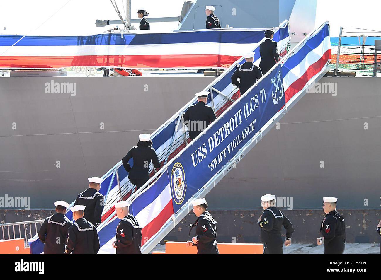 U.S. Navy Commissions Littoral Combat Ship USS Detroit (LCS 7 ...
