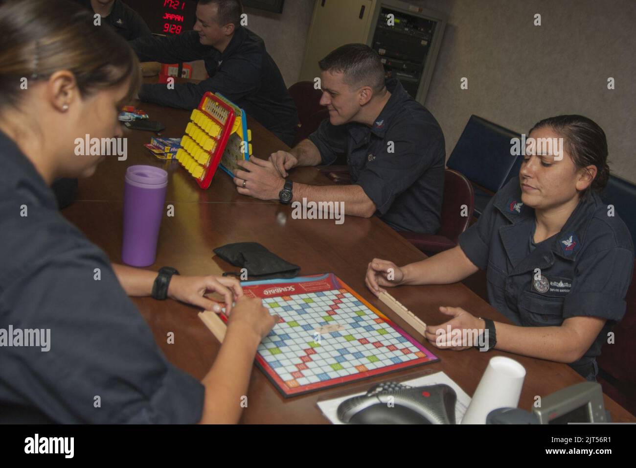 U s navy cryptologic technician technical hi-res stock photography and ...