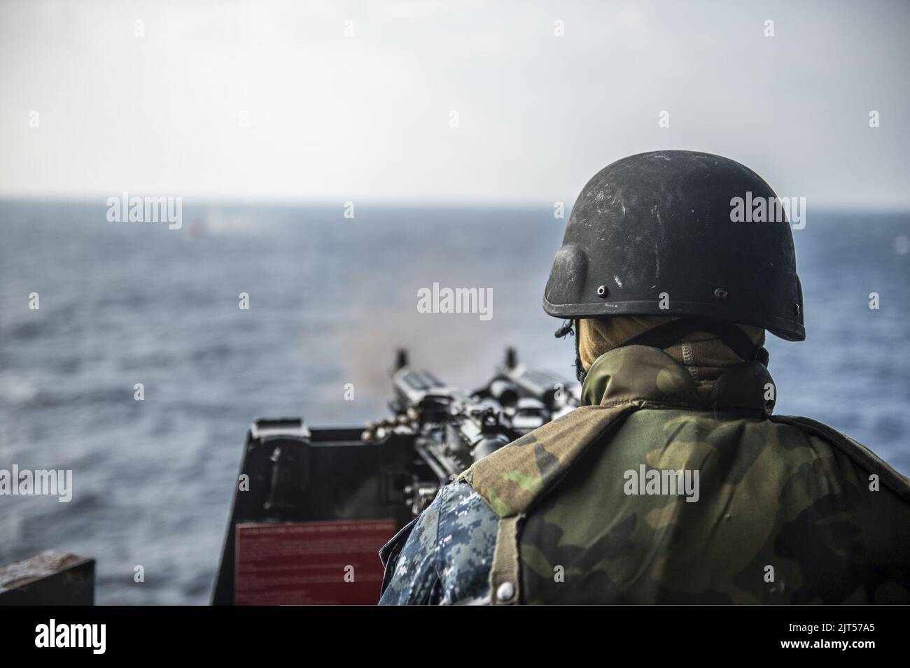 U s navy electronics technician 3rd hi-res stock photography and images ...