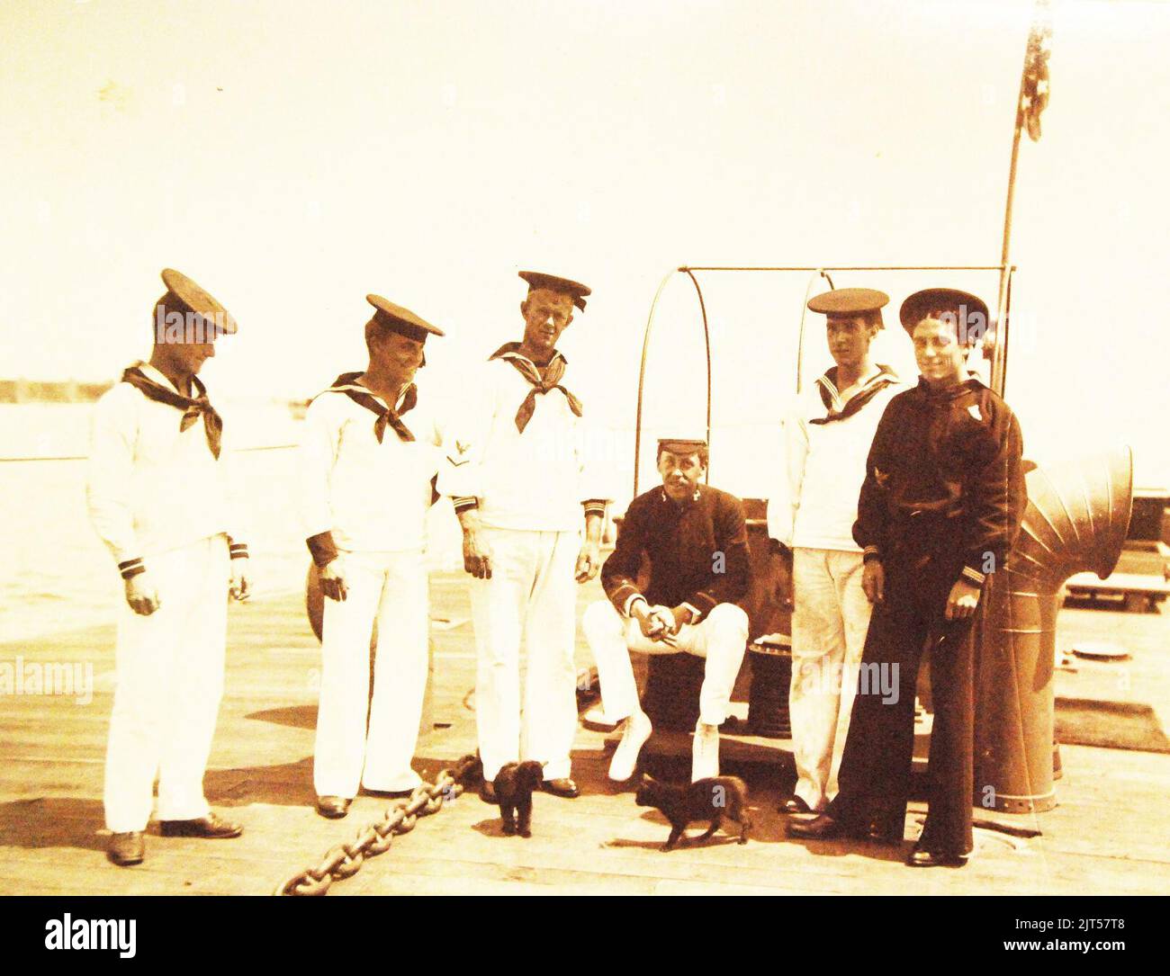 U.S. Navy ironclad monitor, USS Nahant, men and ship mascot ...
