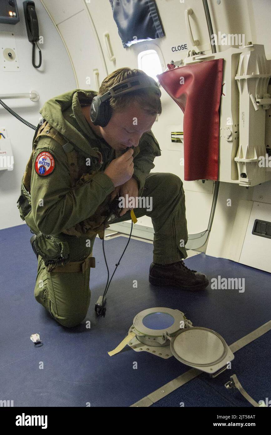 U s navy aircrewman 2nd class hi-res stock photography and images - Alamy