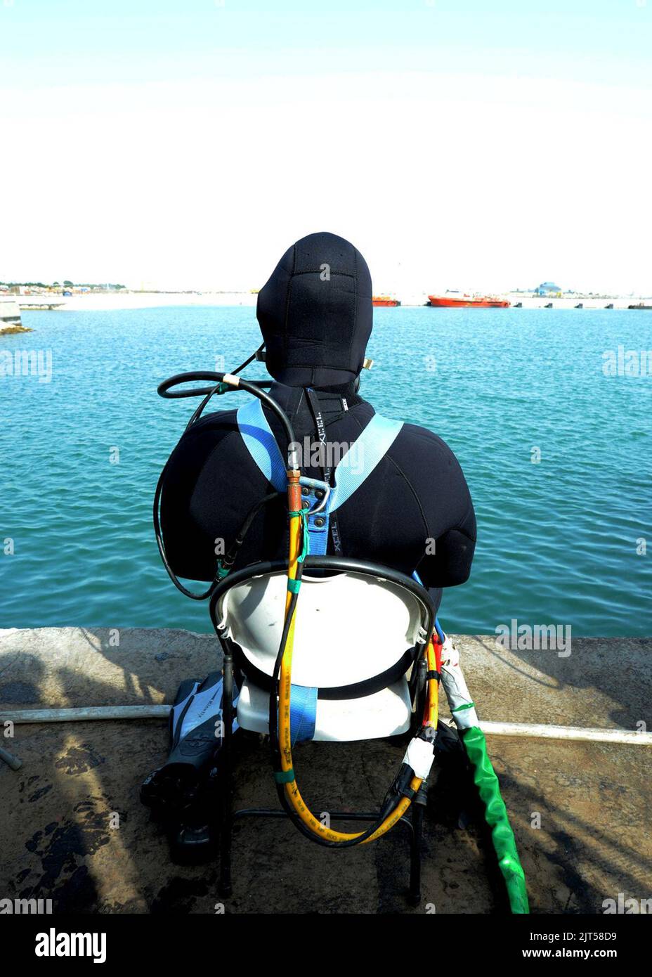 U.S. Navy Petty Officer 1st Class assigned to Mobile Diving and Salvage ...