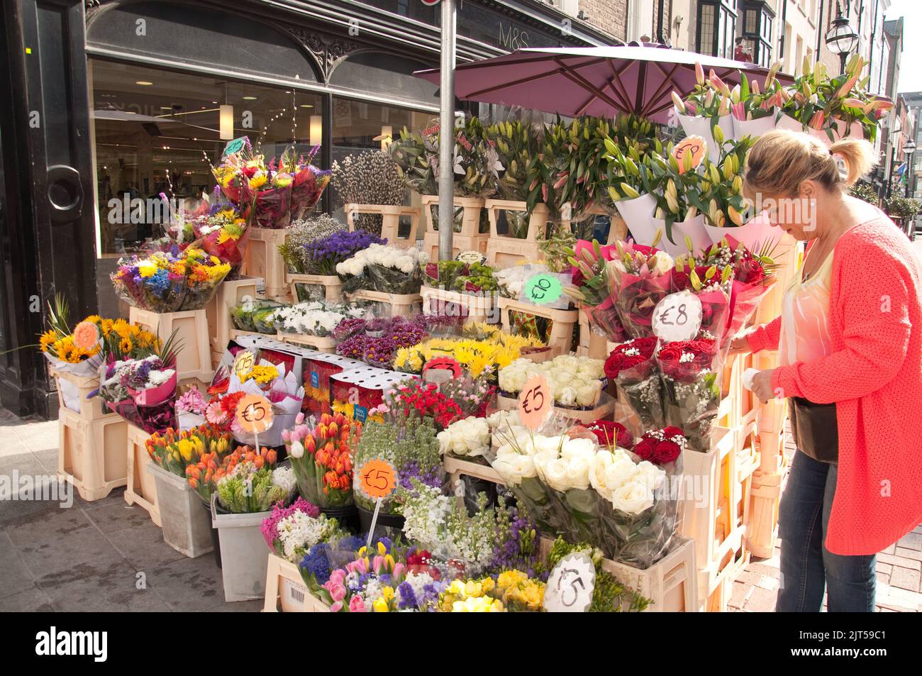 Flower Stall, Dublin, Eire Stock Photo - Alamy