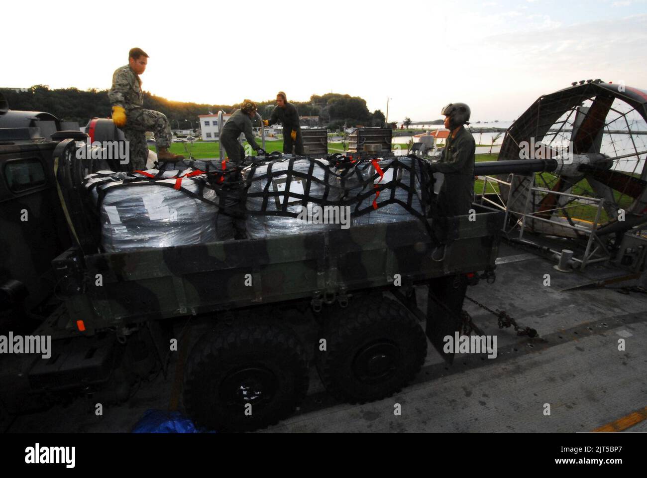 Medium tactical vehicle replacement hi-res stock photography and images ...