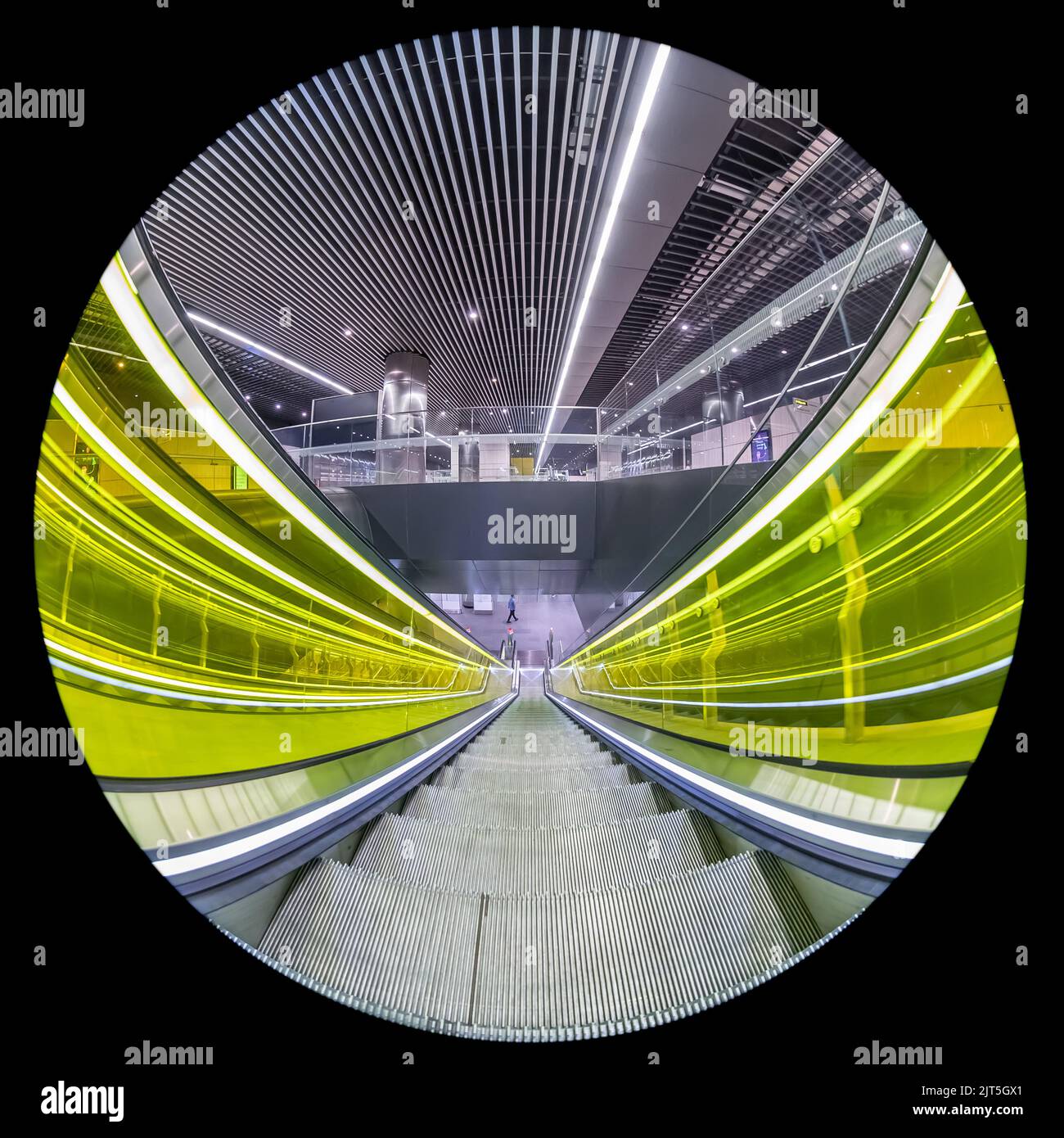 Canary Wharf - Elizabeth Line Station Stock Photo - Alamy