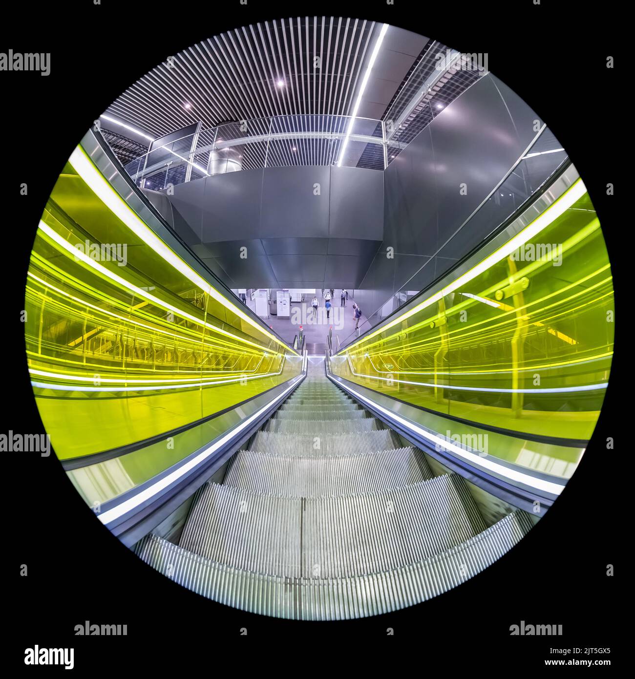 Canary Wharf - Elizabeth Line Station Stock Photo - Alamy