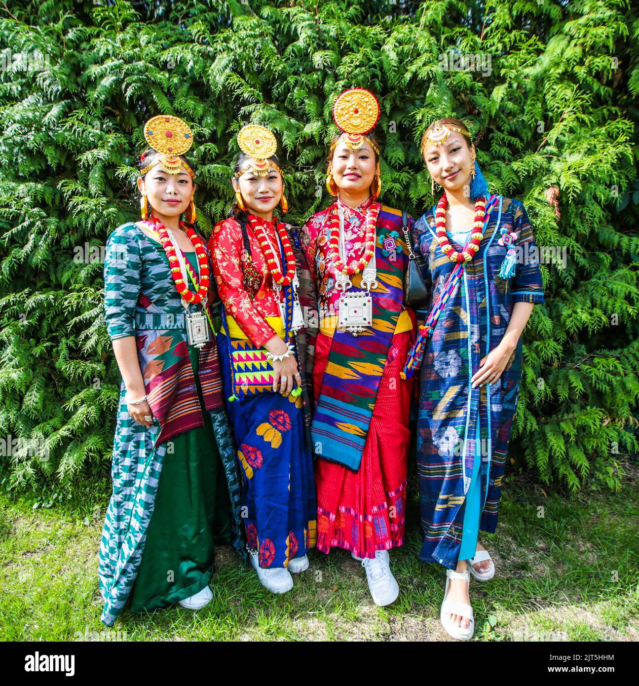 Limbu traditional dress hi-res stock photography and images - Alamy