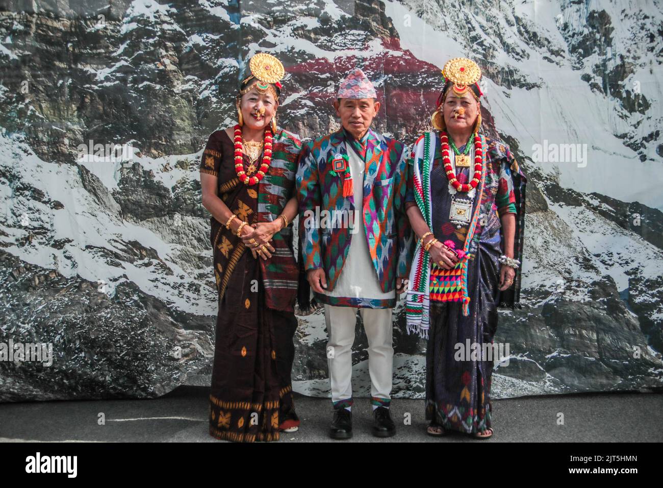 Limbu traditional dress hi-res stock photography and images - Alamy