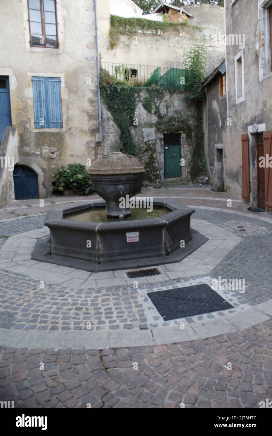 La ville de Montluçon, l'Allier, France Stock Photo - Alamy