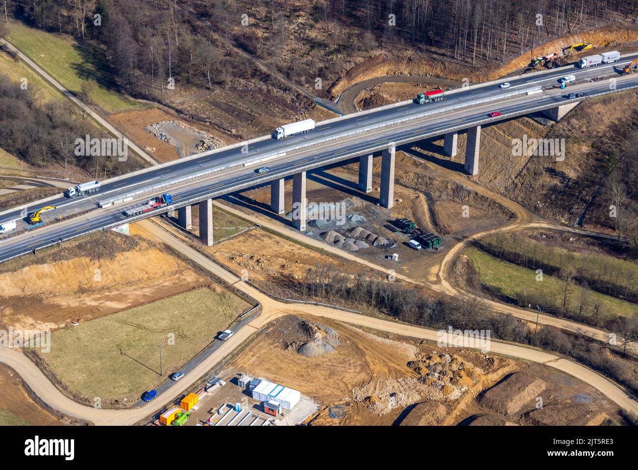 Freeway bridge Bornbach of the freeway A45 Sauerlandlinie, construction ...