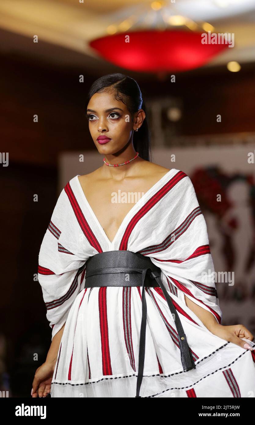 (220828) -- ADDIS ABABA, Aug. 28, 2022 (Xinhua) -- A model presents a creation during the Afro ...