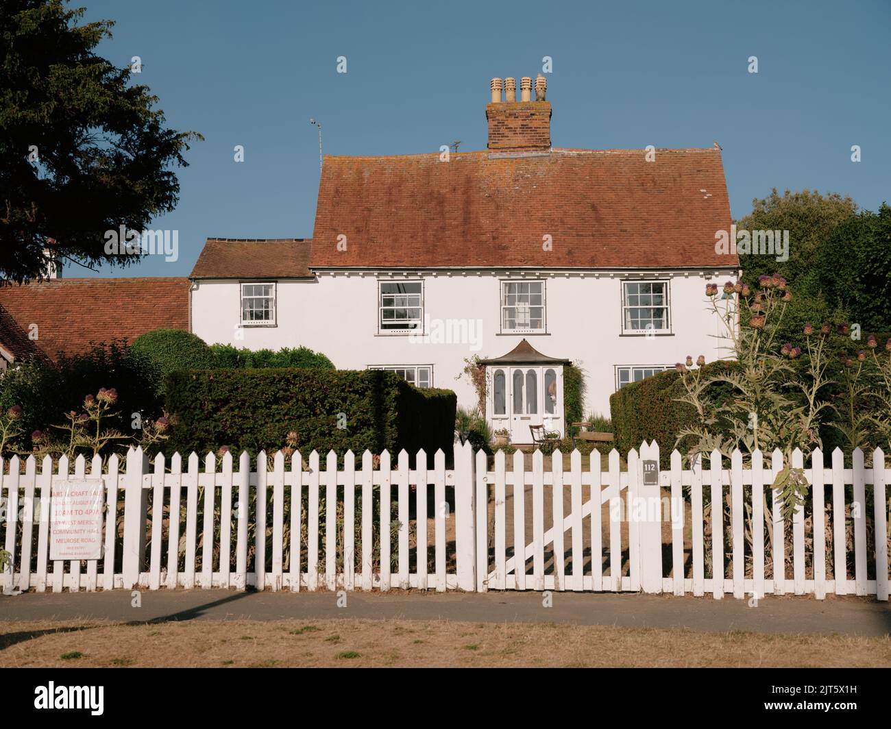 The cottage architecture of West Mersea, Mersea Island, Essex, England ...