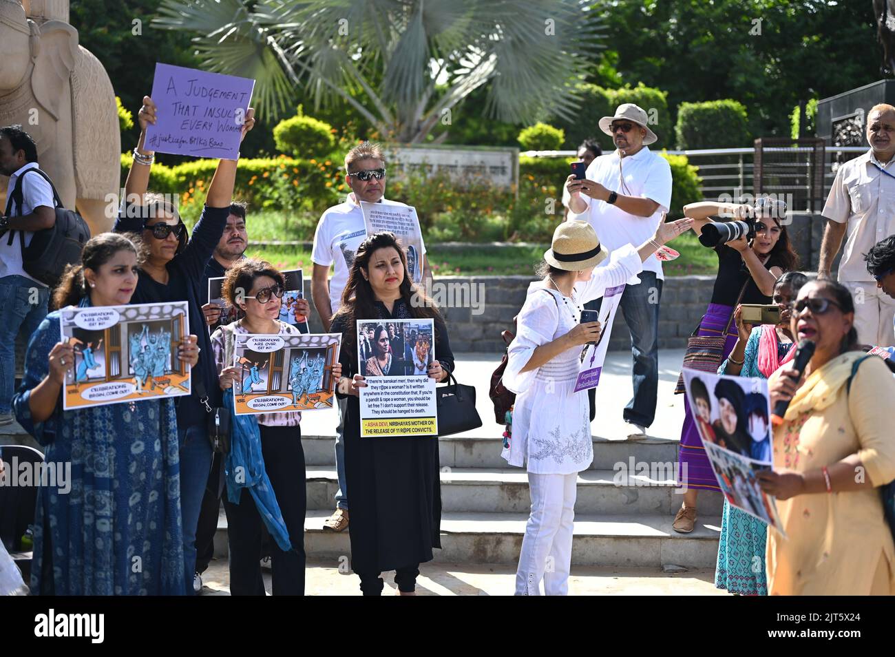 Gurgaon residents protest against the release of rape accused of Bilkis ...