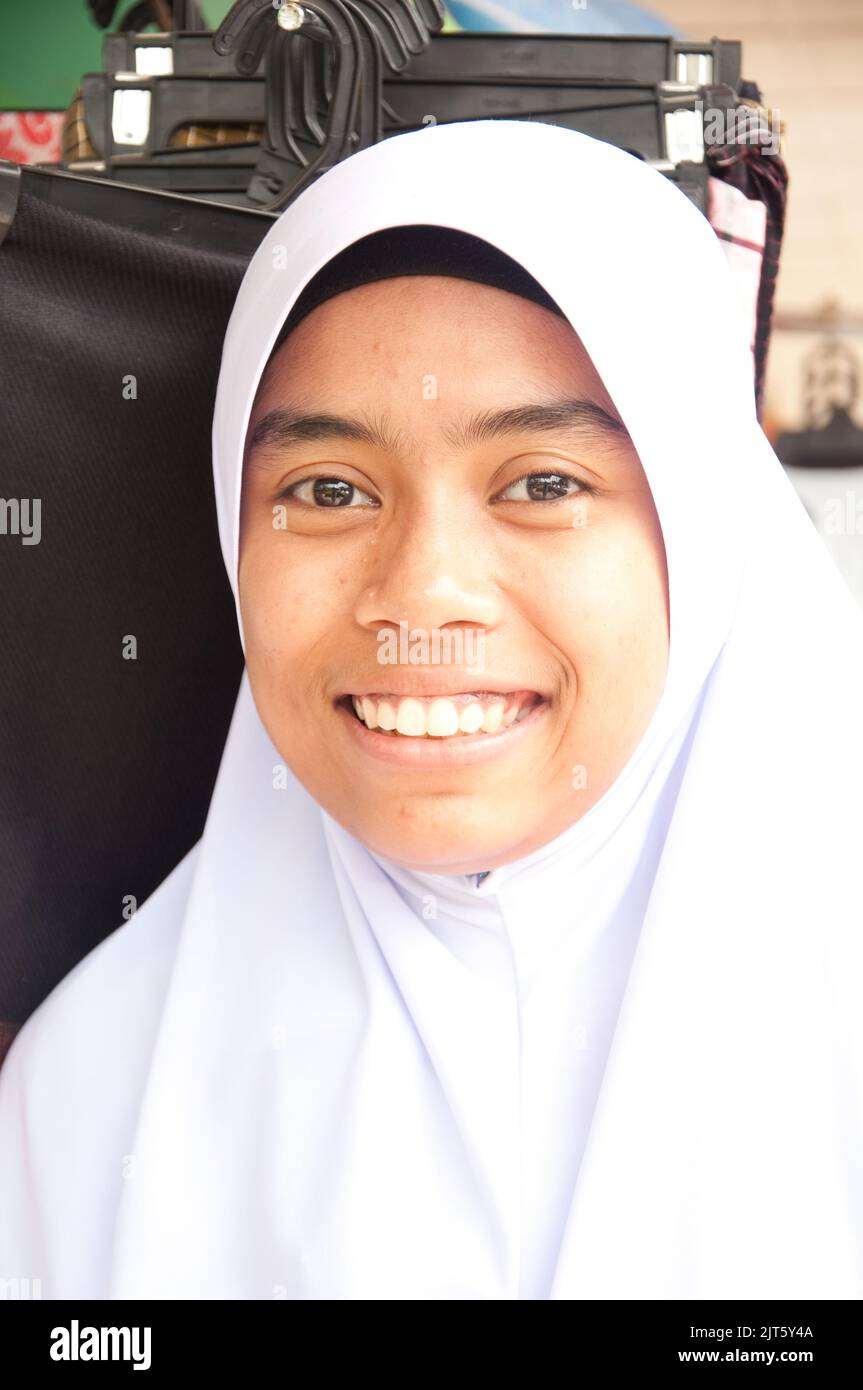 Malaysia malay young woman hi-res stock photography and images - Alamy