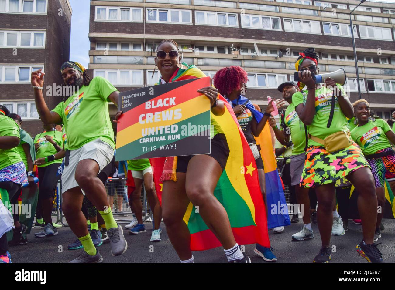 London, UK. 28th August 2022. Carnival Run participants kick off the ...