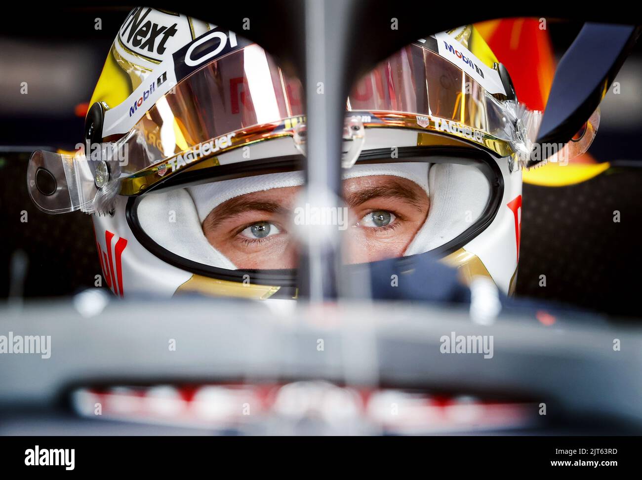 Headshot one front helmet f1 hi-res stock photography and images - Alamy