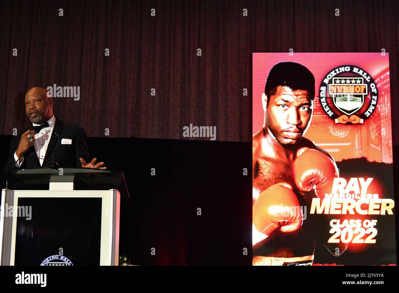 Las Vegas, NV, USA. 27th Aug, 2022. Ray Mercer speaking at the ...