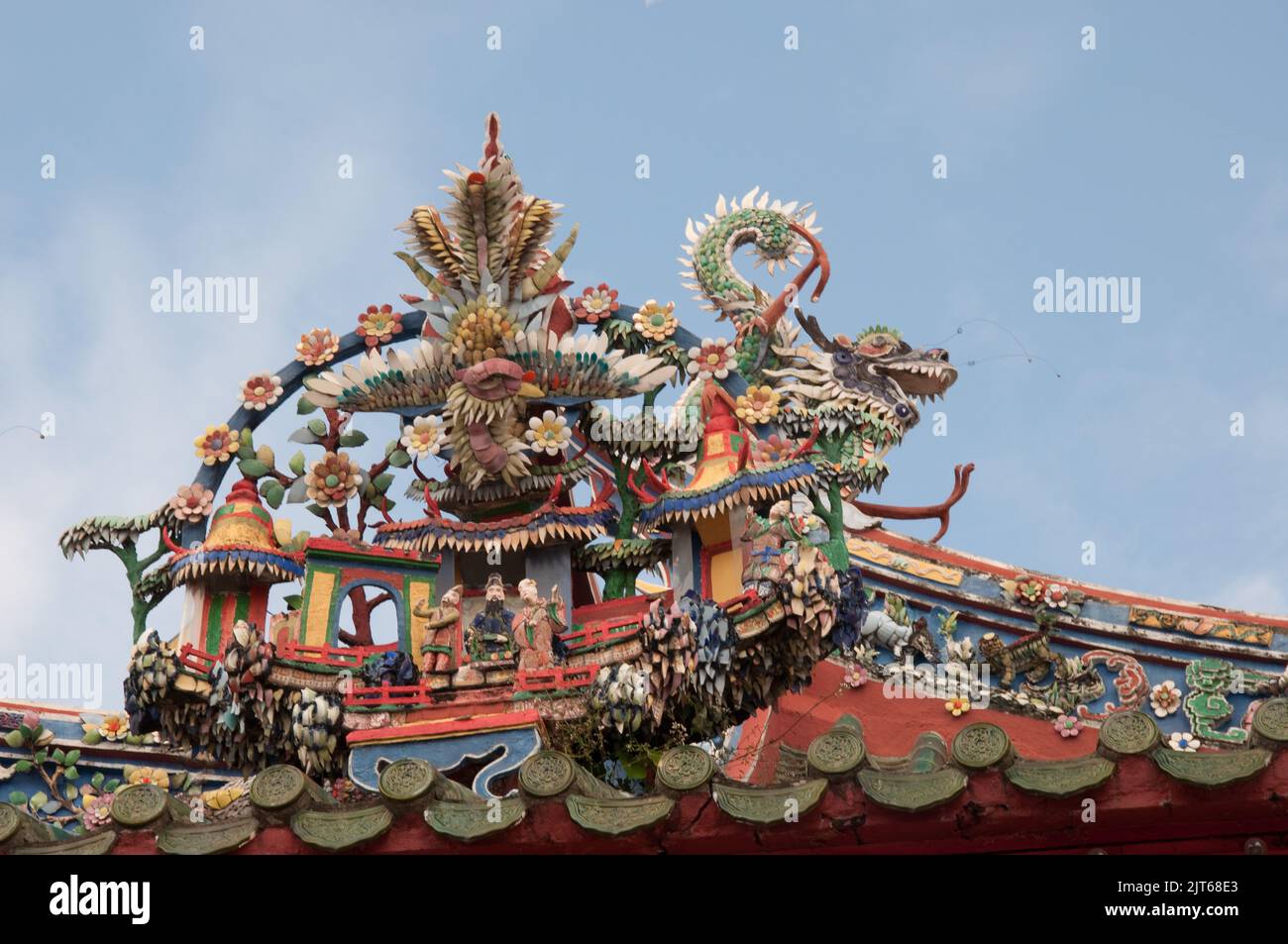 Roof (detail), Ong Temple, Georgetown, Penang, Malaysia, Asia. Ornate ...