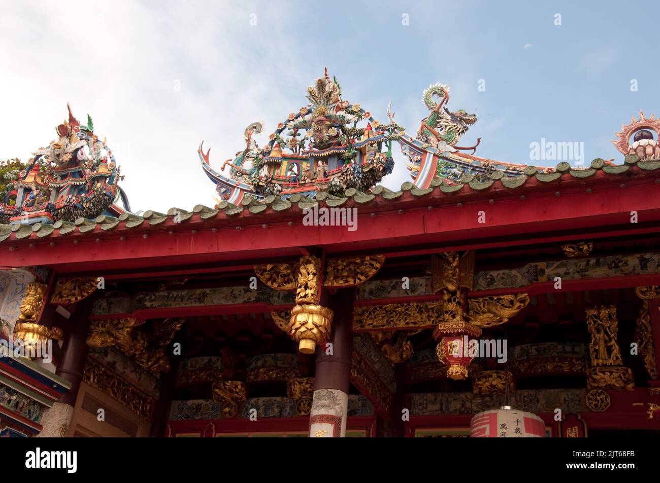 Roof (detail), Ong Temple, Georgetown, Penang, Malaysia, Asia. Ornate ...
