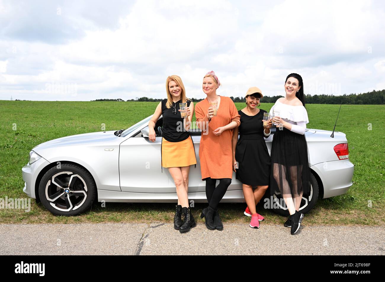 27 August 2022, Bavaria, Steinhöring: Dpa exclusive: The actresses of ...