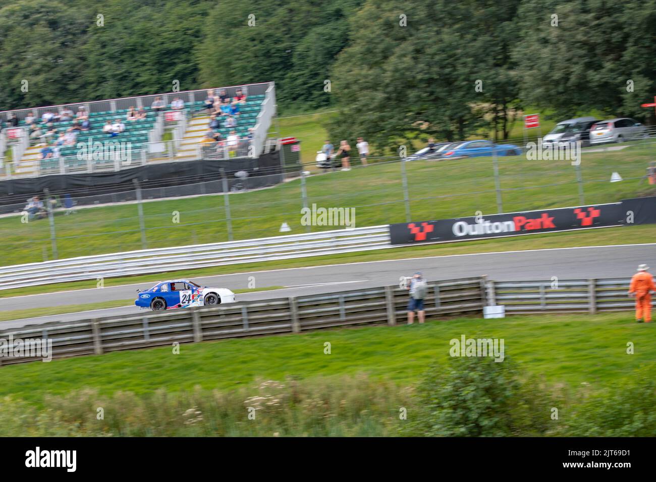 Static and Racing Images from the Us USA Auto show at Oulton Park ...