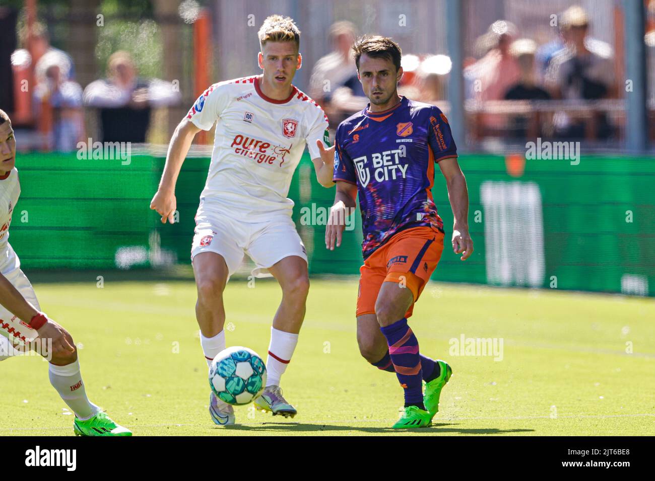 VOLENDAM, NETHERLANDS - AUGUST 28: Gijs Smal of FC Twente, Daryl van ...