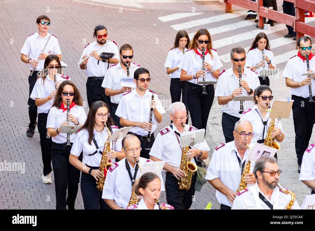 Band with costume hi-res stock photography and images - Alamy