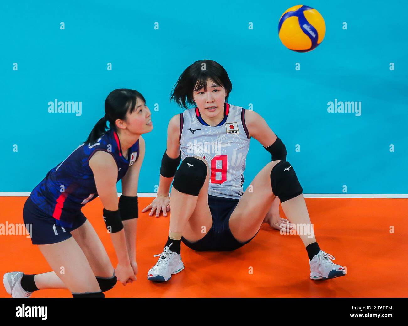 Pasig City, Philippines. 28th Aug, 2022. Japan's Osanai Miwako (R) and ...