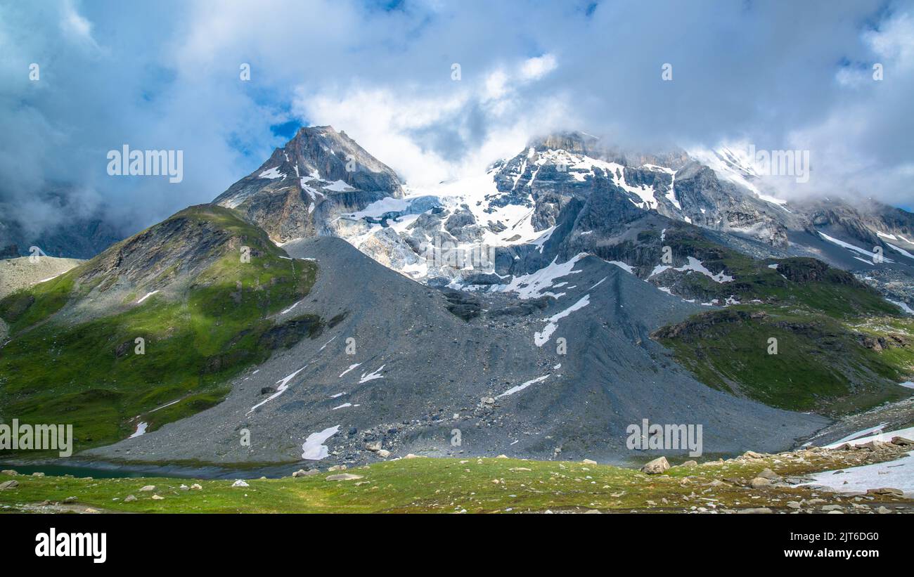 La casse grande hi-res stock photography and images - Alamy