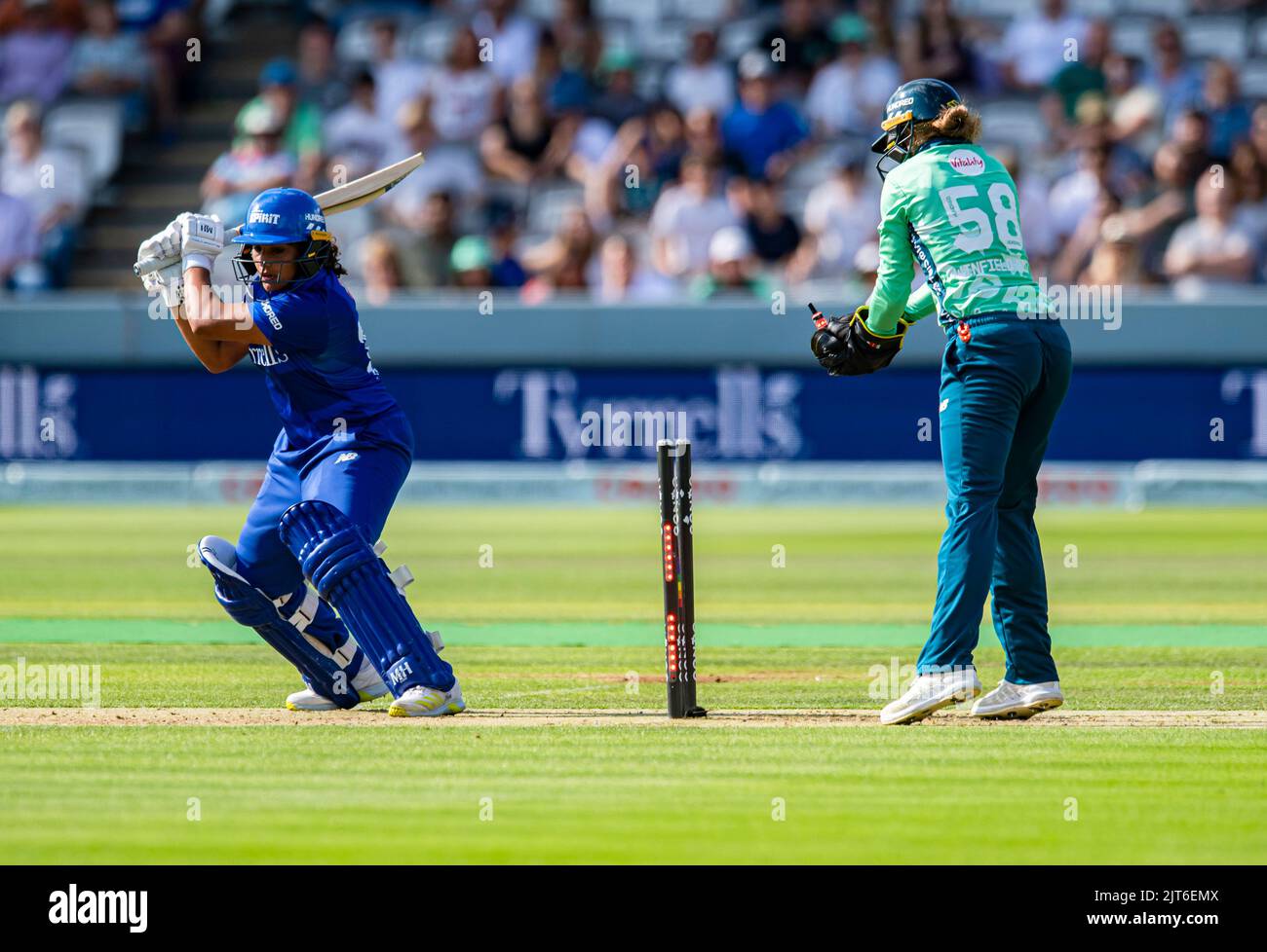 LONDON, UNITED KINGDOM. 27th Aug, 2022. Lauren Winfield-Hill of Oval ...