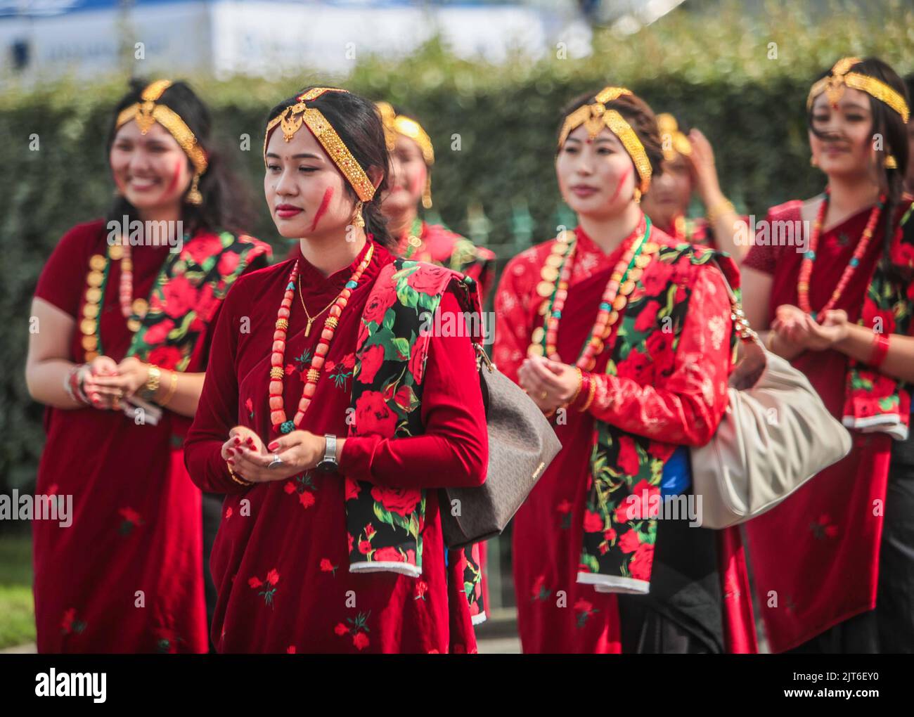 Sunbury-on-Thames, Surrey, UK. 28th Aug, 2022. Kempton Park racehorse ...