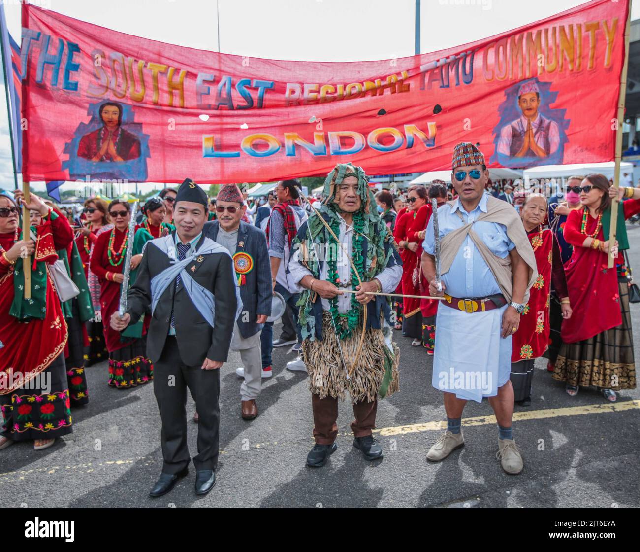 Sunbury-on-Thames, Surrey, UK. 28th Aug, 2022. Kempton Park racehorse ...