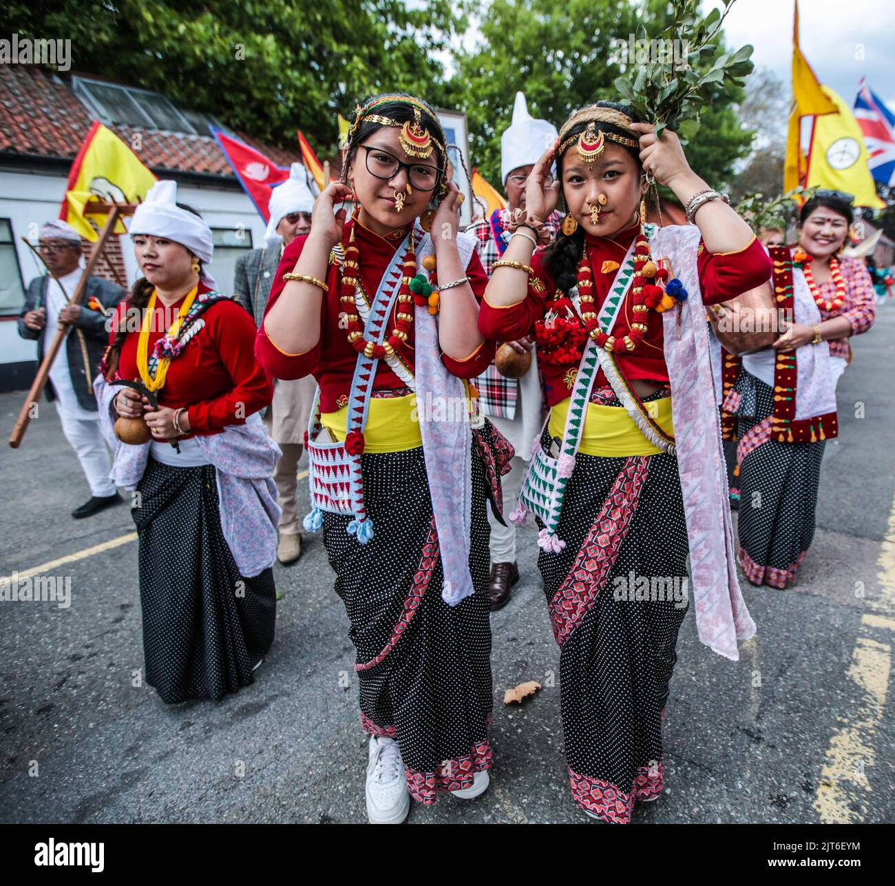 Sunbury-on-Thames, Surrey, UK. 28th Aug, 2022. Kempton Park racehorse ...
