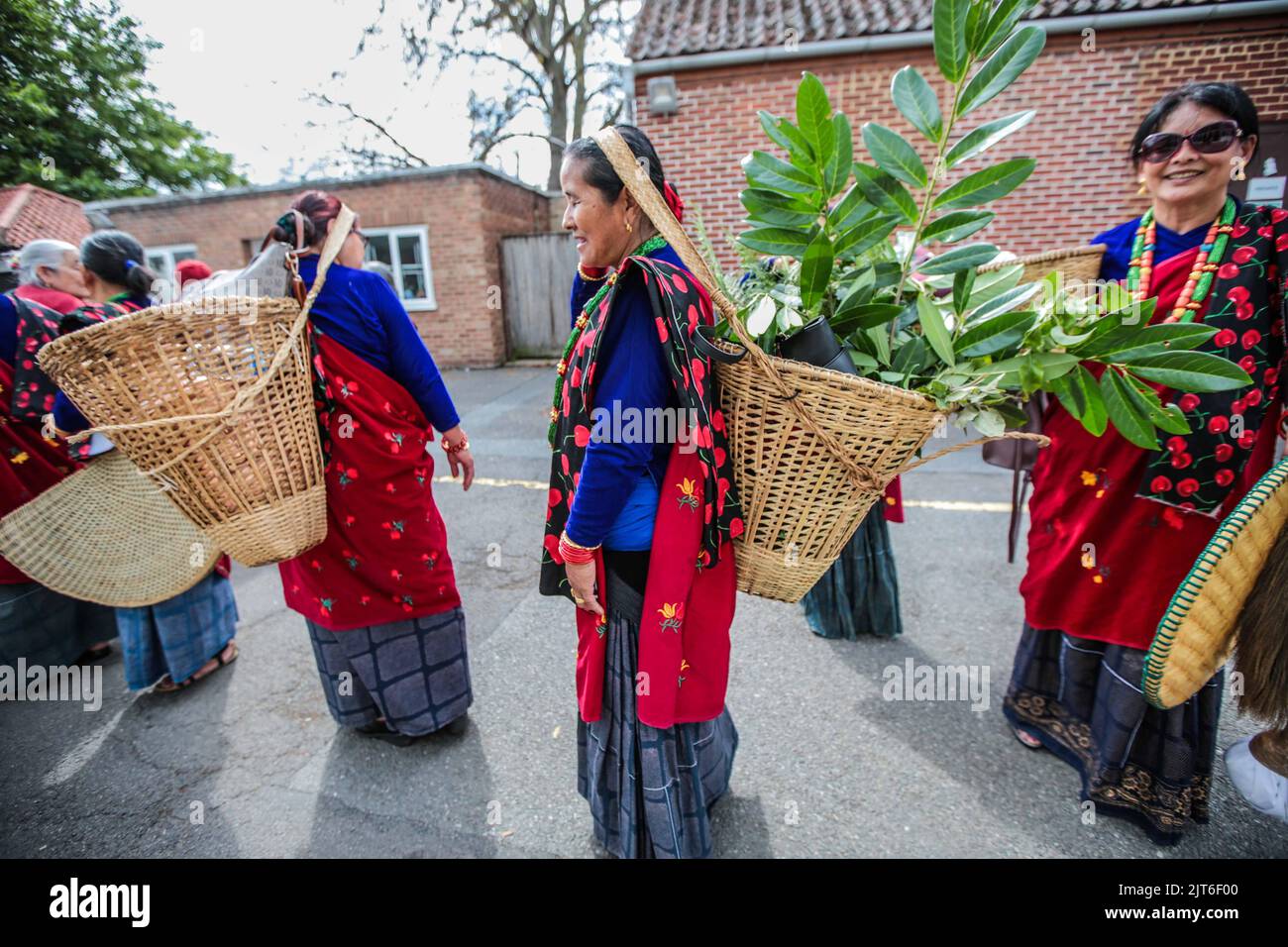Sunbury-on-Thames, Surrey, UK. 28th Aug, 2022. Kempton Park racehorse ...