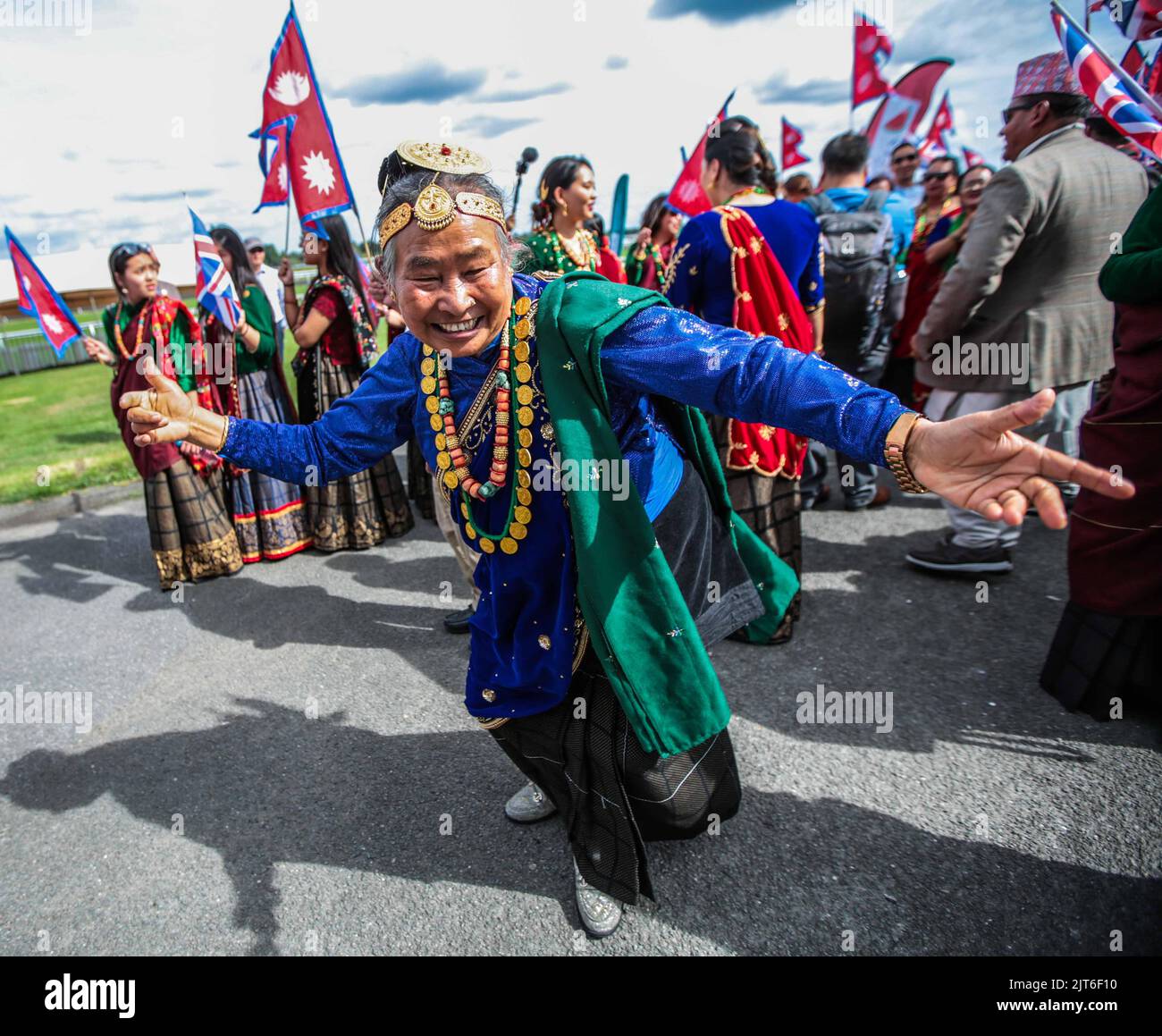 Sunbury-on-Thames, Surrey, UK. 28th Aug, 2022. Kempton Park racehorse ...