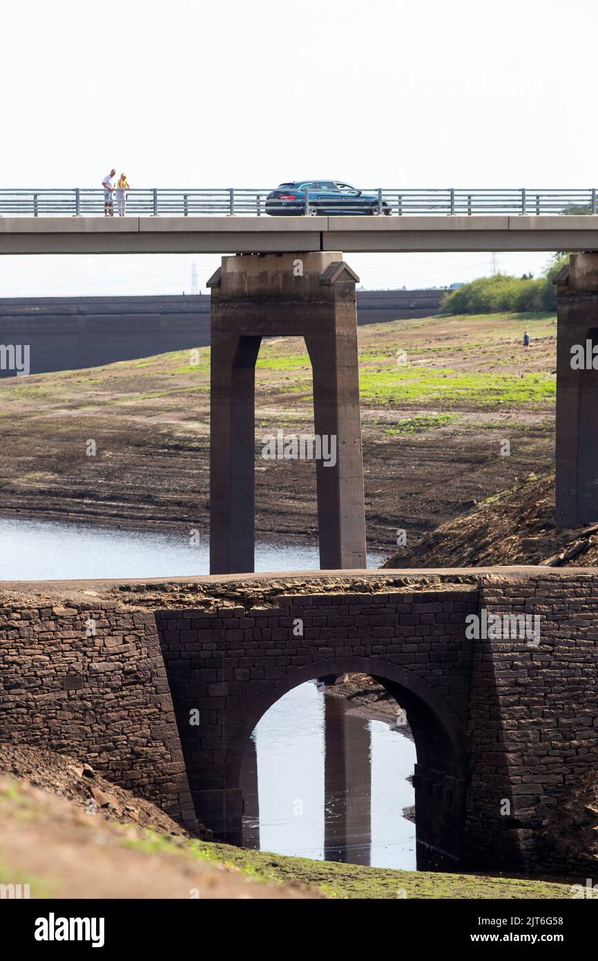 Ripponden,West Yorkshire, UK, 28th August 2022 UK Weather Baitings Dam ...