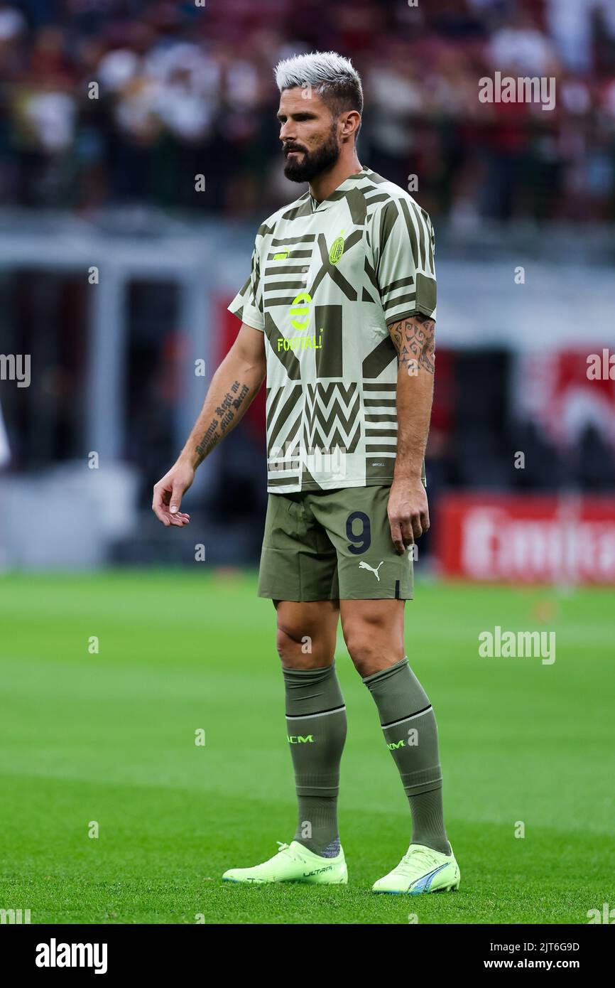 Olivier Giroud of AC Milan warms up during the Serie A 2022/23 football ...