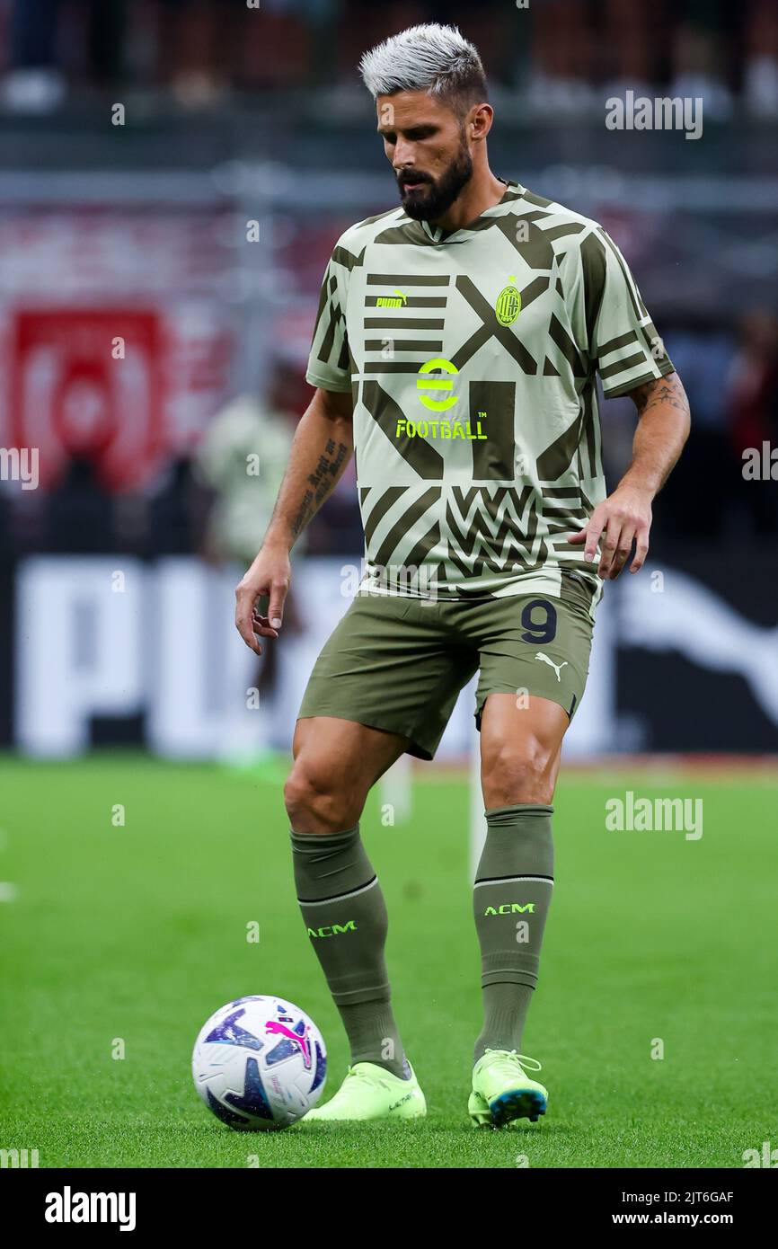 Olivier Giroud of AC Milan warms up during the Serie A 2022/23 football match between AC Milan ...