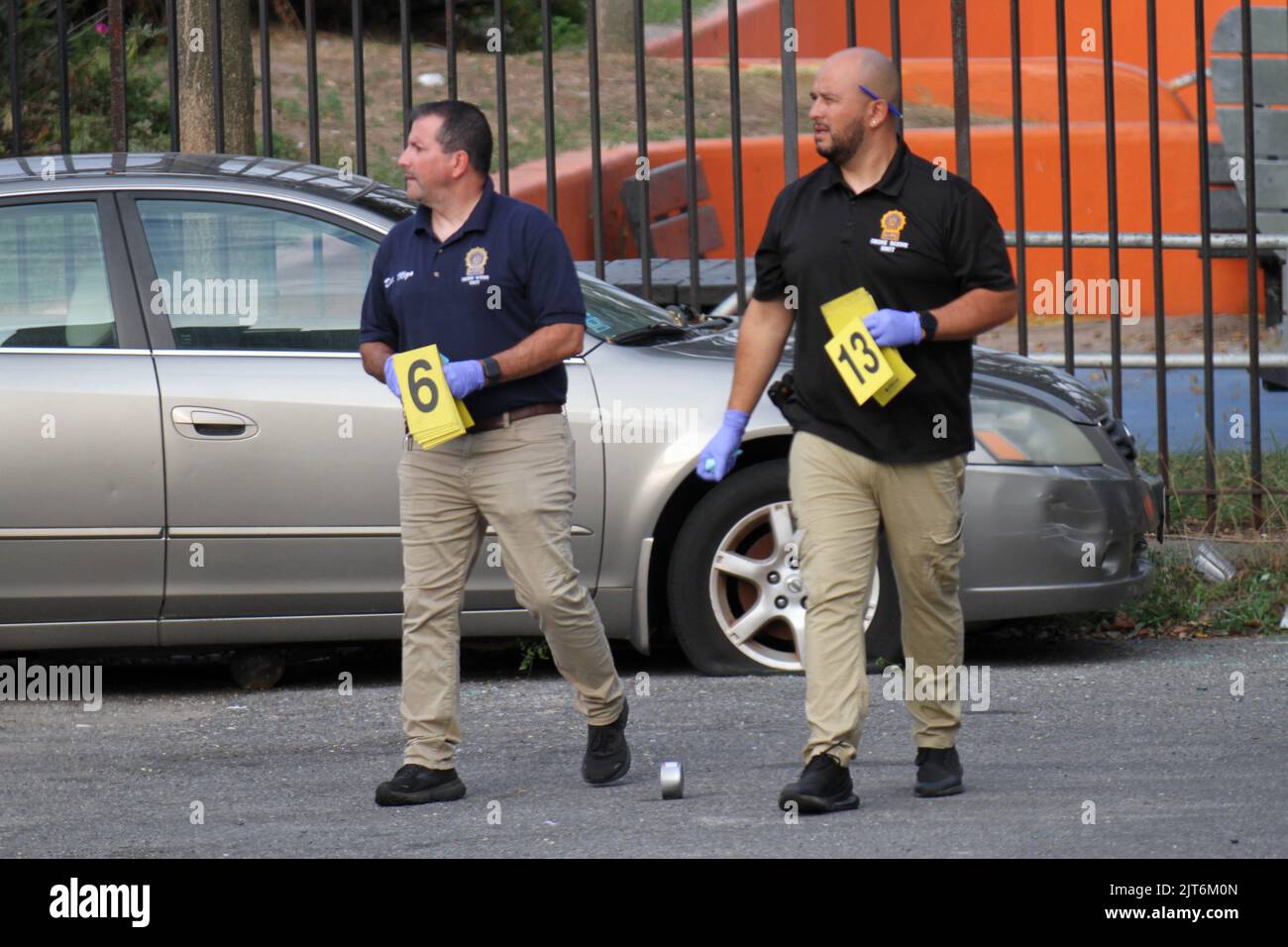 Gunshot wound leg hi-res stock photography and images - Alamy