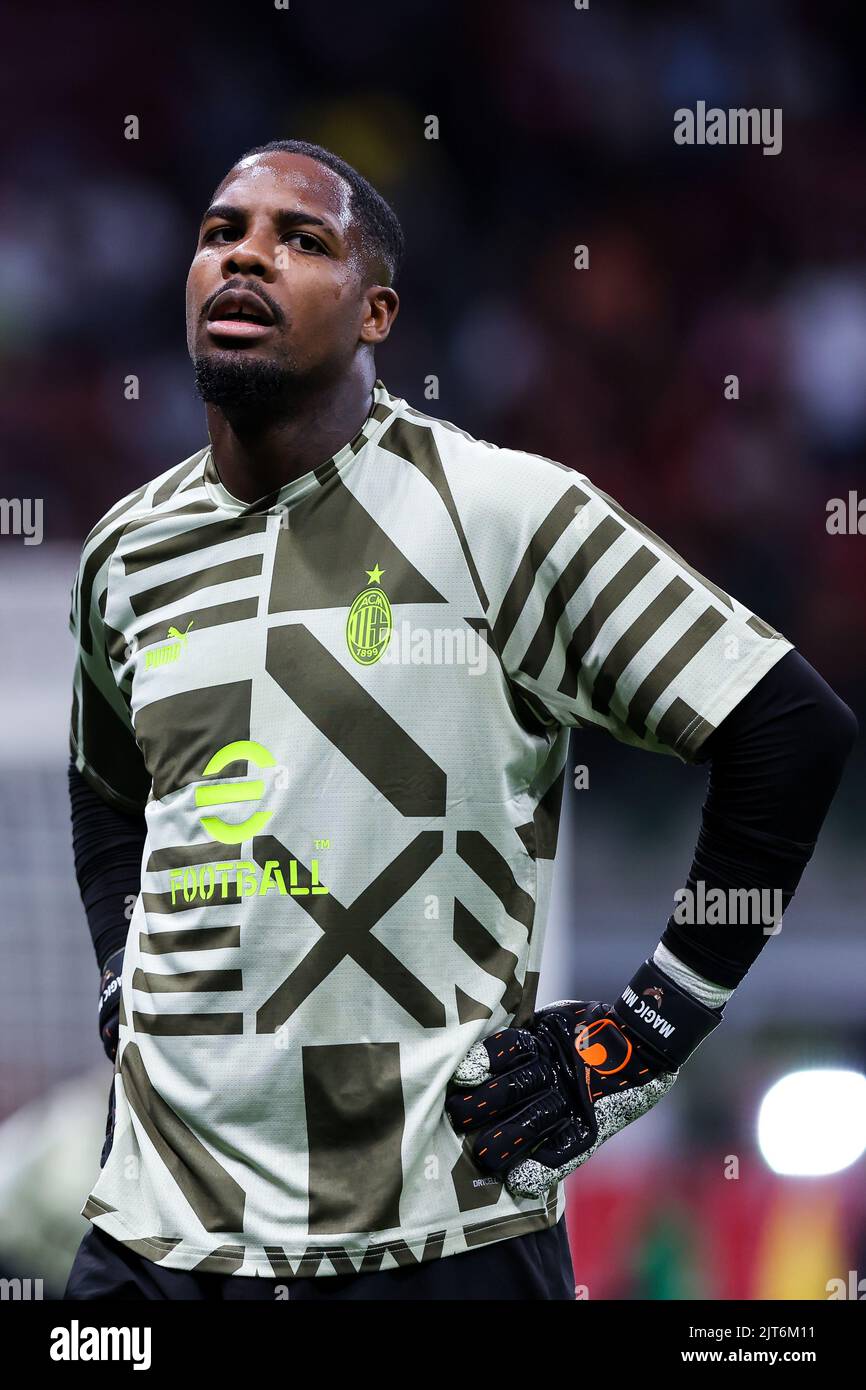 Mike Maignan of AC Milan looks on during the Serie A 2022/23 football ...
