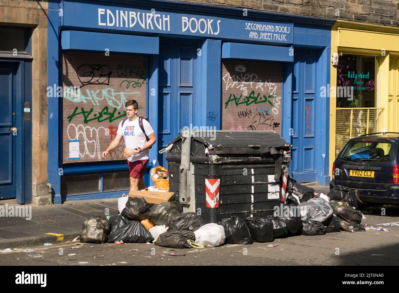 Edinburgh recycling bin waste hi-res stock photography and images - Alamy