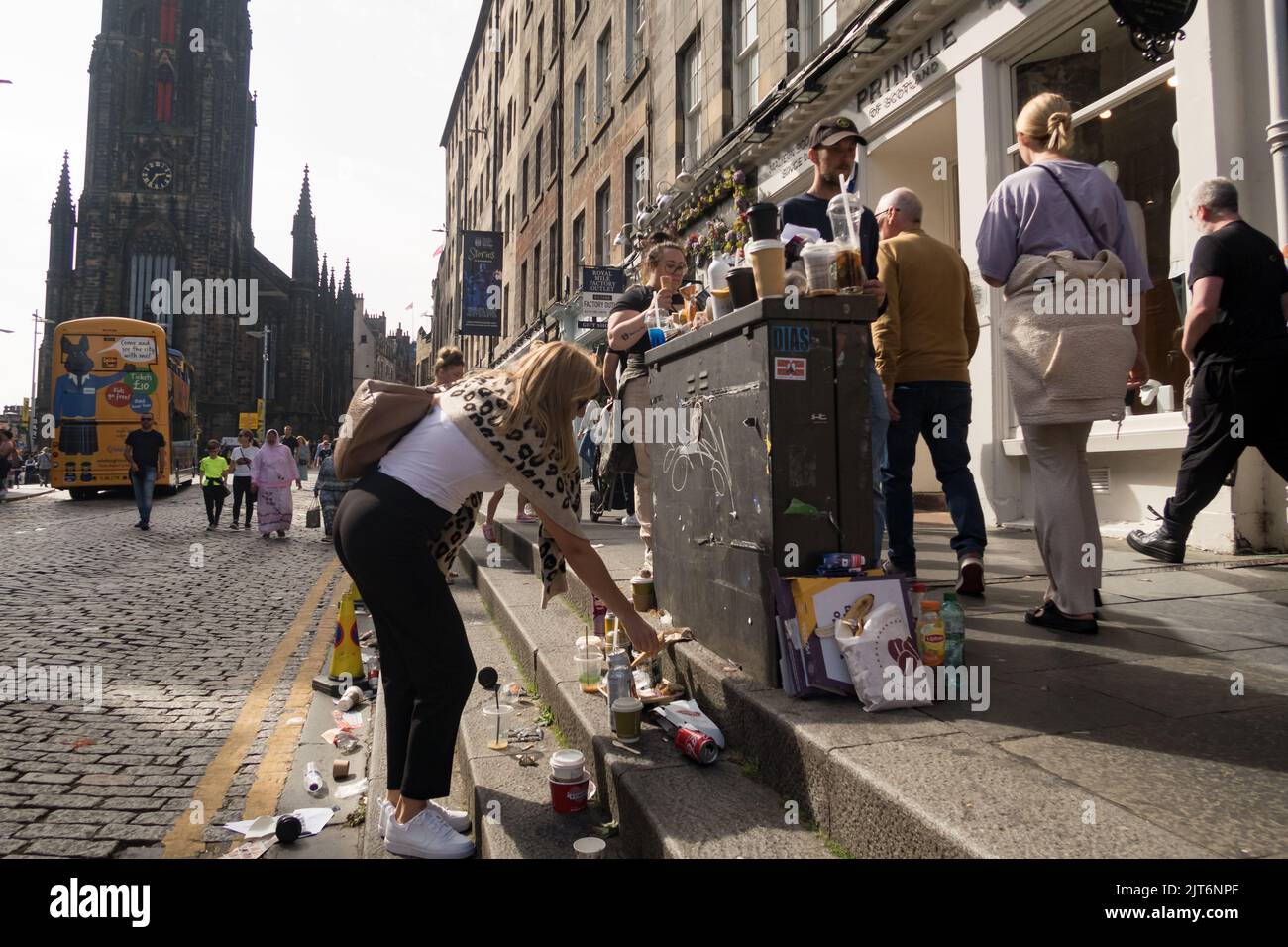 Strike of garbage collection hi-res stock photography and images - Alamy